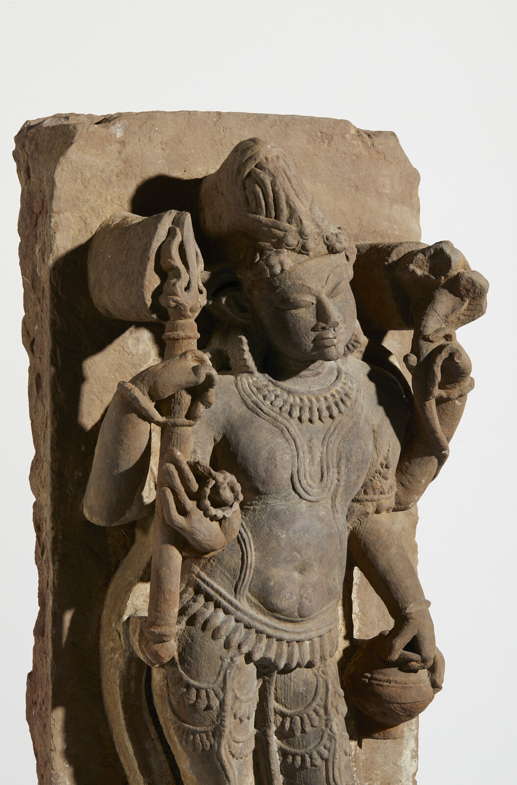 Sandstone Stele Depicting Shiva - Becker Antiques | Amsterdam
